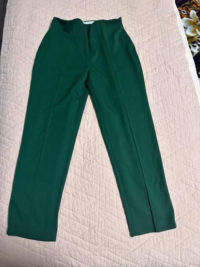 Zara pantalone M