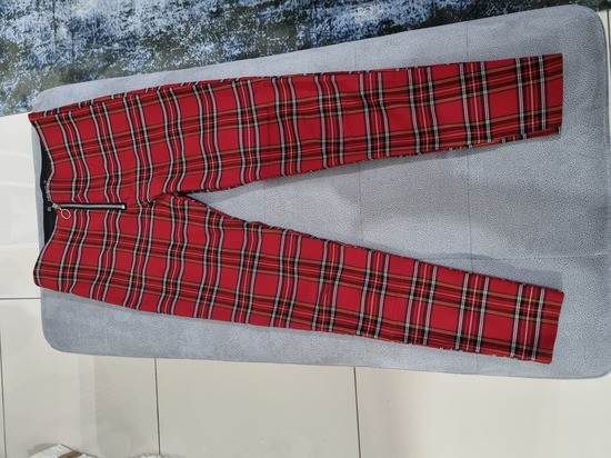 Zara pantalone