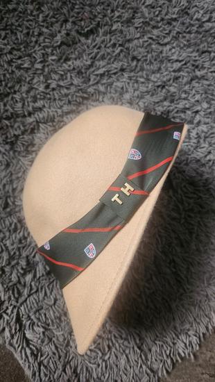 TOMMY HILFIGER kapa original kao nova SNIZENO