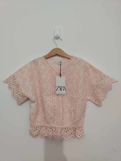 Nova bluza Zara 128 (8 godina)