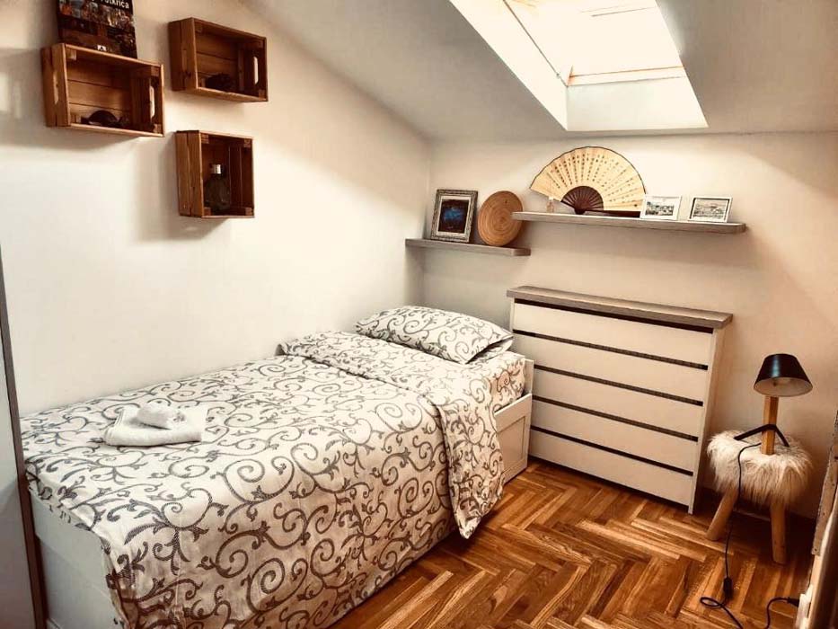 STACY, 1-SOBAN, MIRIJEVO 35m²