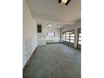 Nov Lokal 42m2 - Calije - Visina plafona 4m