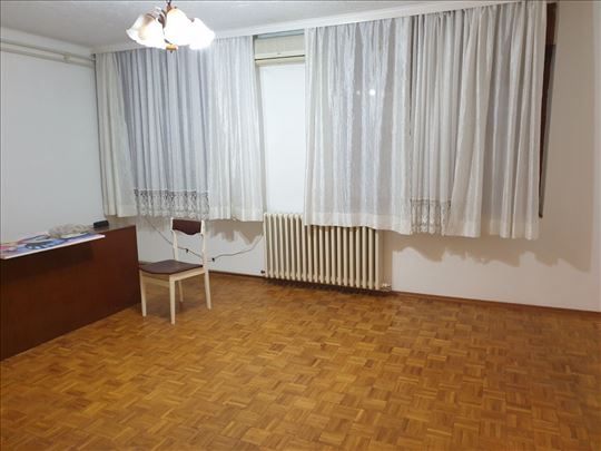 Trosoban stan 75m2 u Novom Sadu na Limanu Hitno!