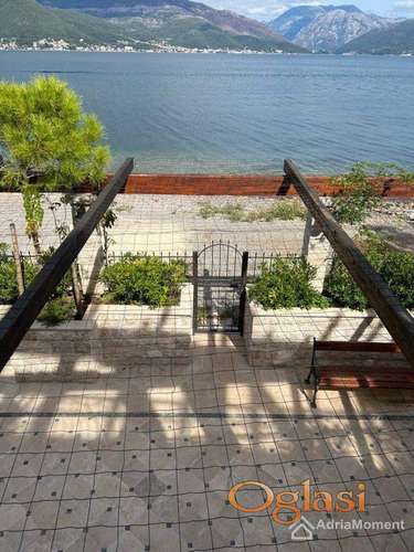 Vila na prvoj liniji mora - Luštica, Krašići