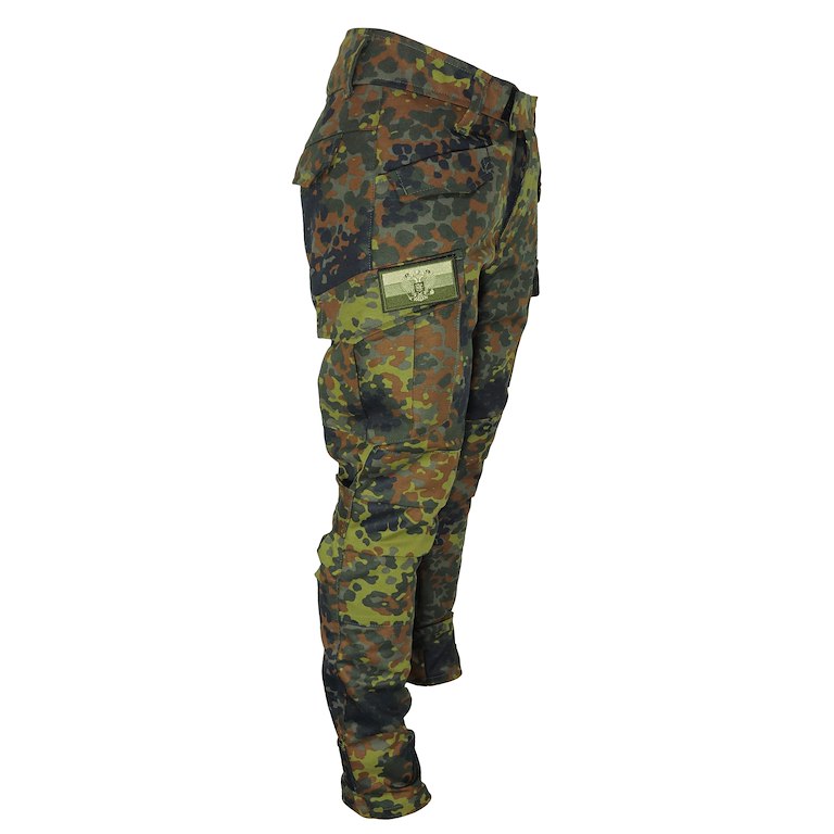 Taktičke pantalone sa amblemom Flecktarn