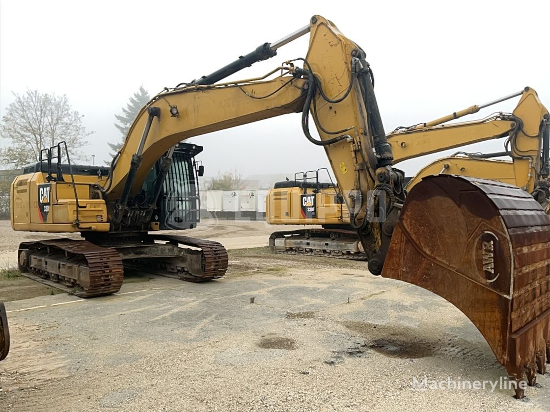 Caterpillar 330 FLN with Oilquick OQ-80 quickcoupler and bucket bager guseničar