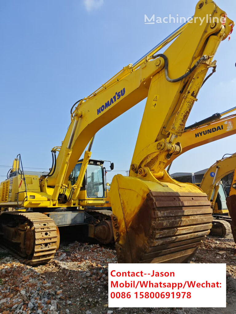 Komatsu PC700-8 bager guseničar