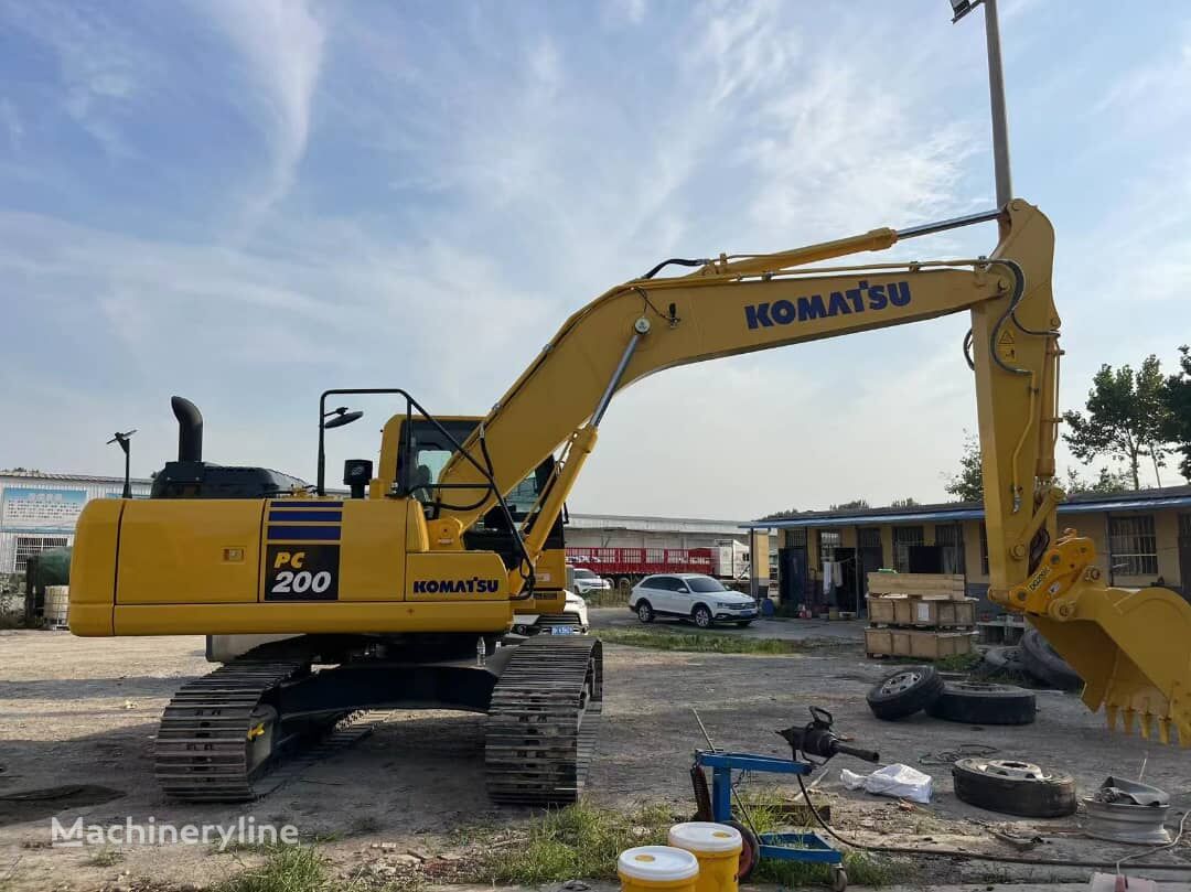 Novi Komatsu PC200 bager guseničar