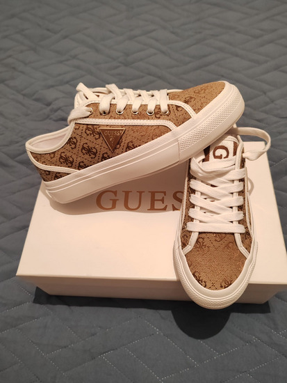 Guess original patike 75€ ✨NOVO✨