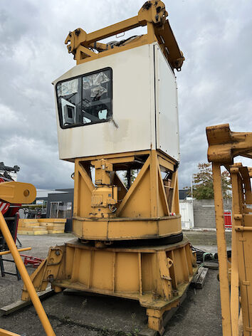 Liebherr 280 EC-H 16 toranjska dizalica