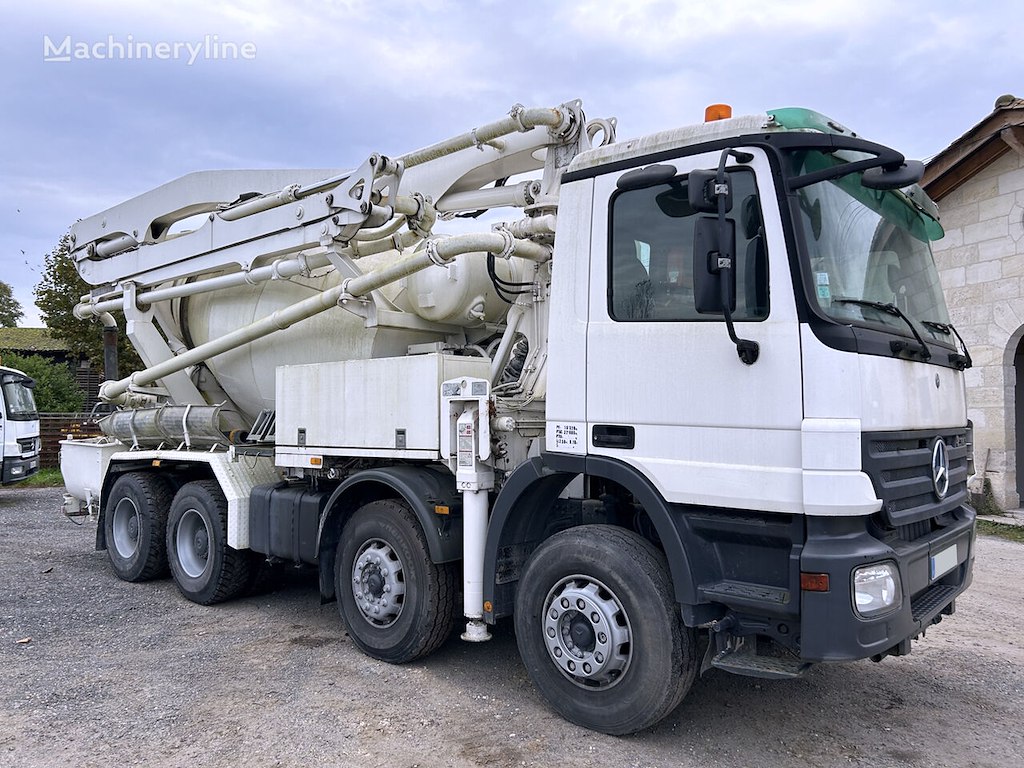 Putzmeister 21-3.67.0 na šasiji Mercedes-Benz ACTROS 32.41 pumpa za beton