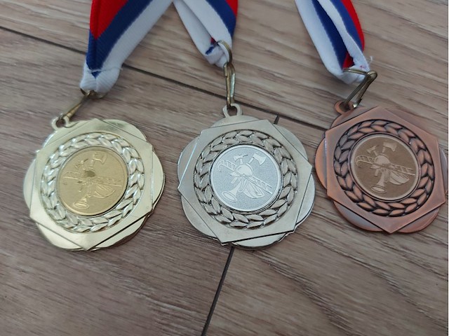 Medalje sa vatrogasnog takmičenja podmlatka