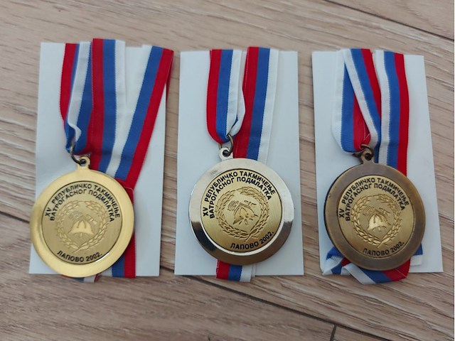 Medalje sa vatrogasnog takmičenja podmlatka 2002 Lapovo