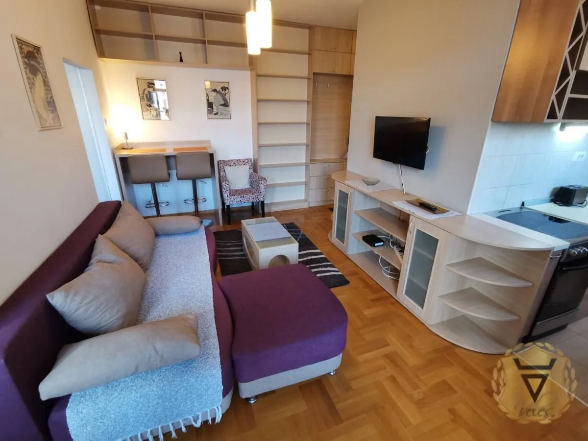 Izdavanje, dvosoban stan, 40m2, Lipov Lad, Zvezdara, Beograd