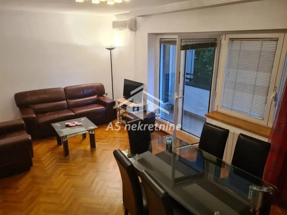 Izdavanje, trosoban stan, 80m2, Dorćol, Beograd