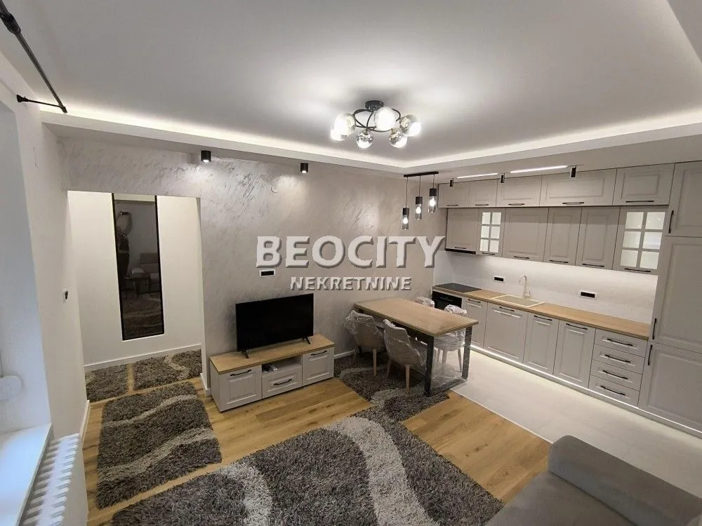 Izdavanje, trosoban stan, 60m2, Centar, Novi Sad