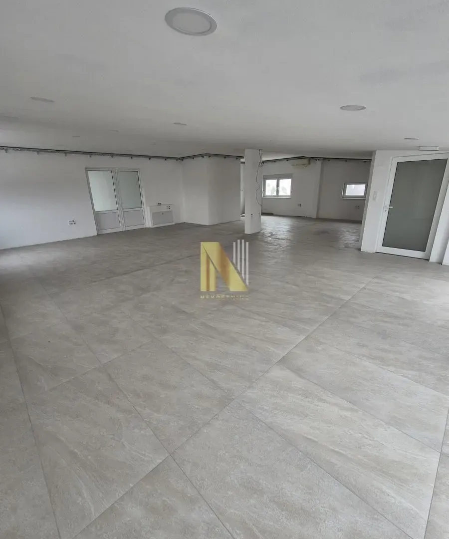 Prodaja, poslovni prostor, 650m2, Petrovaradin, Novi Sad