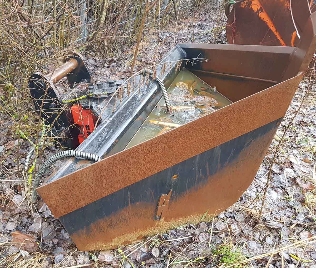 Trapezoidal bucket / Trapezlöffel kašika za gradiranje