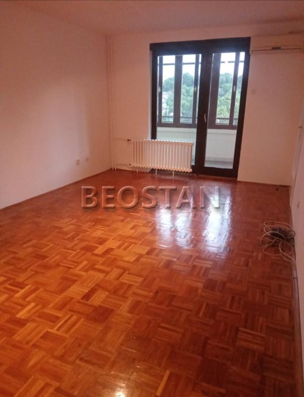 Novi Beograd - Dr ivana ribara #860273 450 €