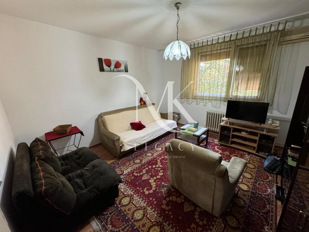 Namešten, useljiv, pet friendly ID#1107 400 €