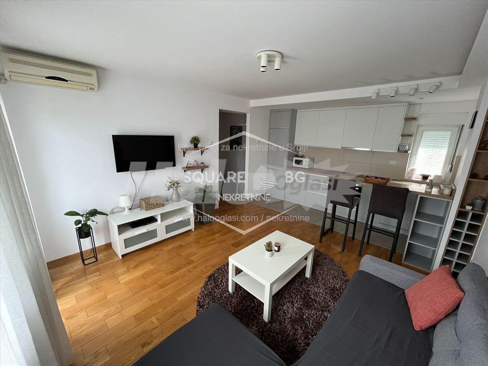 Slavija, 3.0 lep renoviran ID#3689 1.100 €