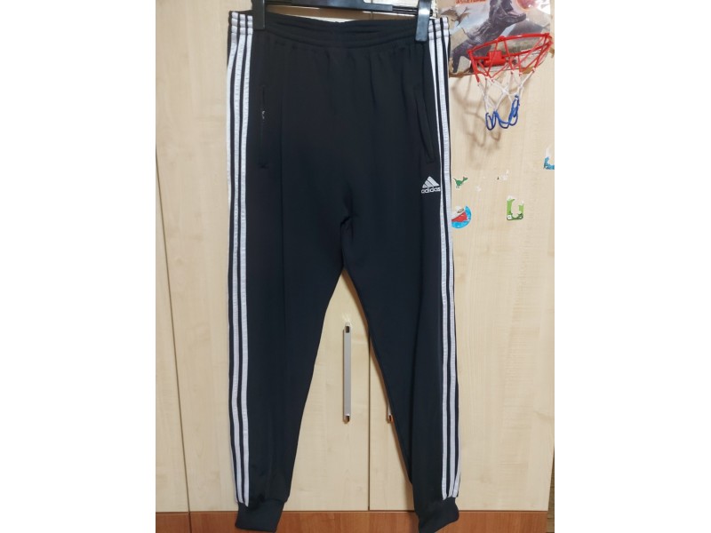 Adidas trenerka XL unisex