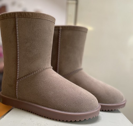 SNIŽENJE!1200 Nove “UGG” nepromočive br. 39