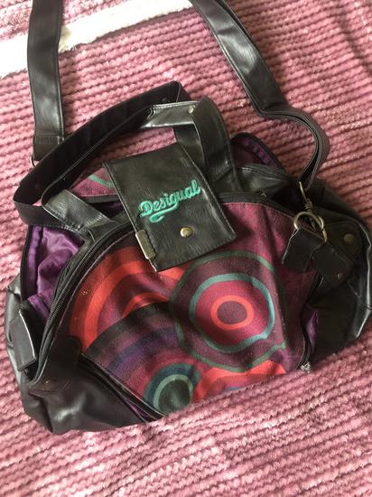 Desigual torba snizeno