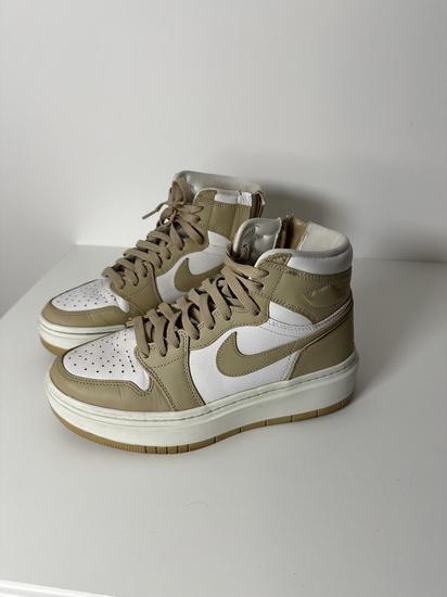 Nike Jordan krem patike