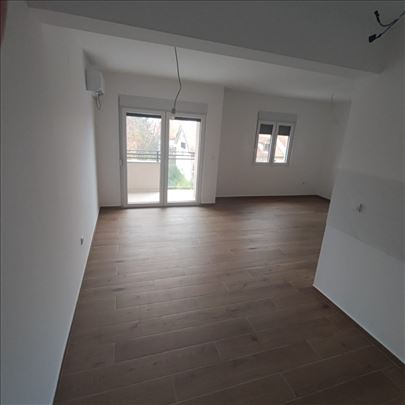 Odlican 3.0 stan,novogradja ,Pancevo,61m2