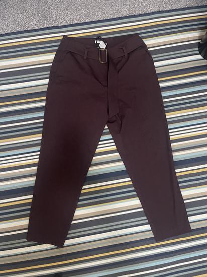 Alba Moda poslovne bordo pantalone L SNIZENO