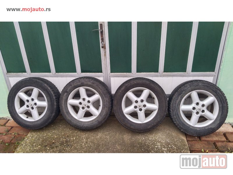 Nissan alu felne 5x114,3 sa gumama MS Wintera 215 65 16