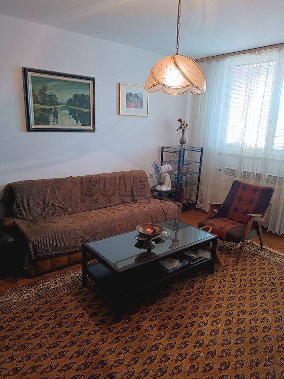 Trosoban stan, 80 m2, Dom zdravlja, Bulevar Nemanjića ID: i-012948