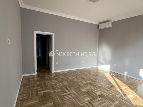 #48337, Izdavanje, Stan, CENTAR, 1400 EUR