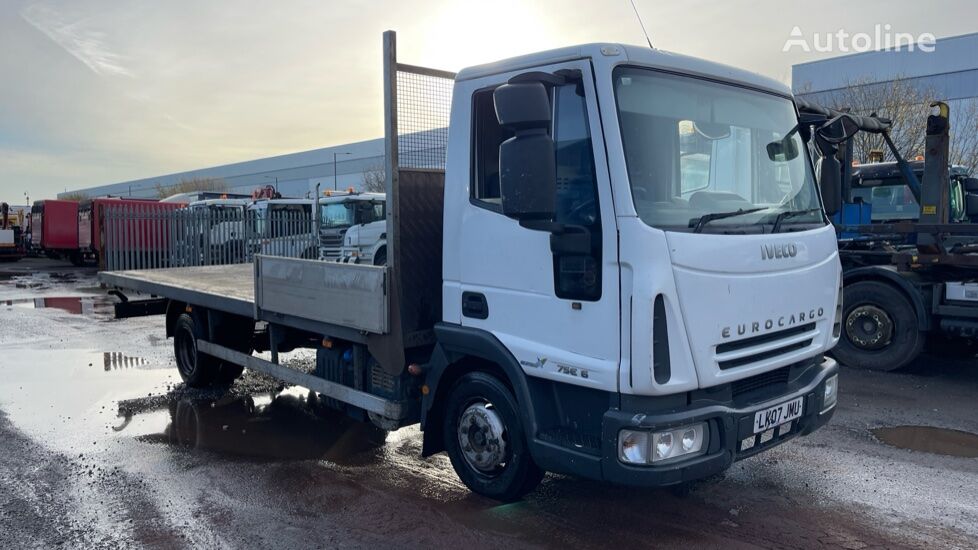 Prodaje se IVECO EUROCARGO 75E16 kamion s ravnom platformom na aukciji