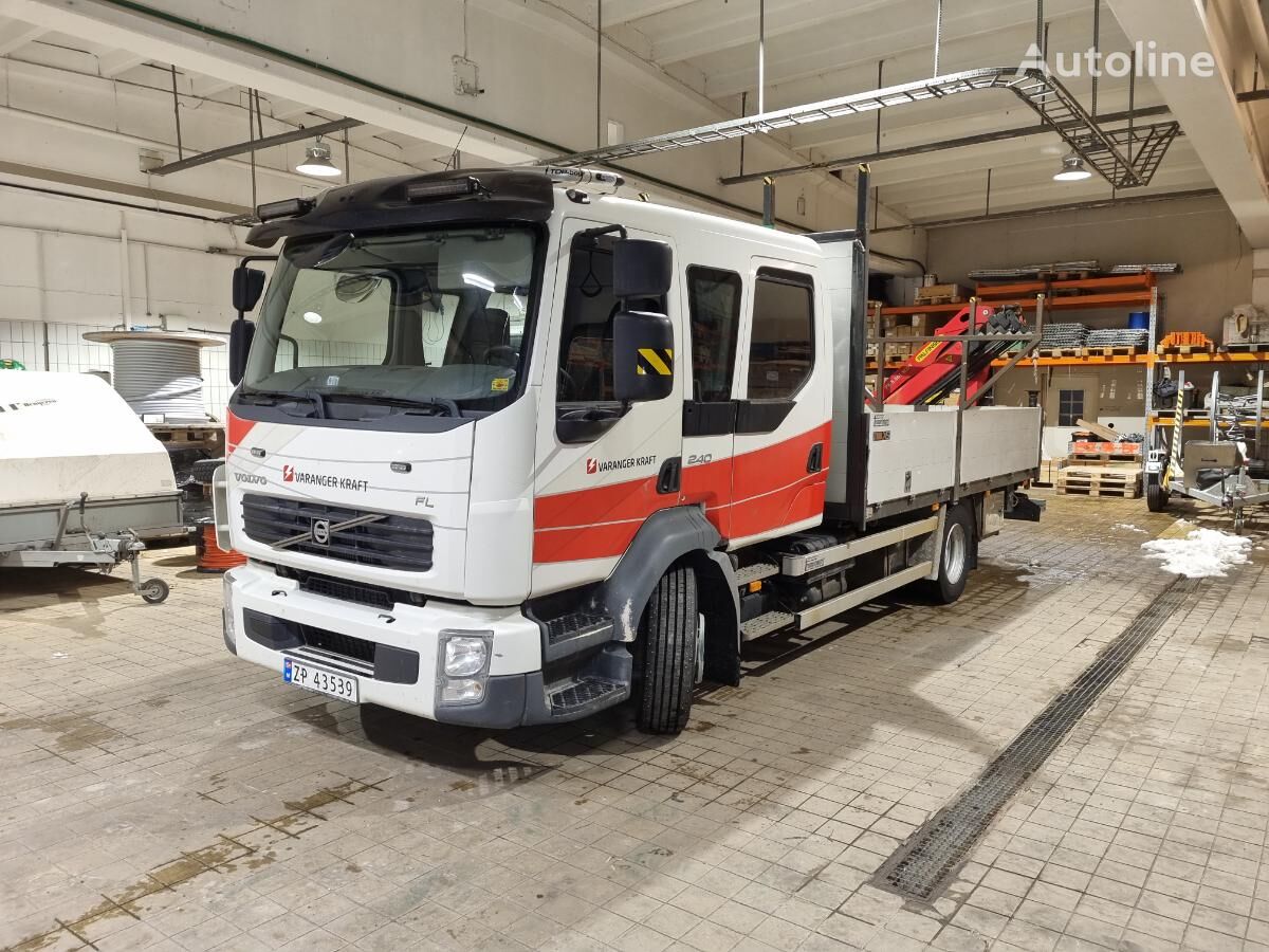 Prodaje se Volvo FL240 4X2 kamion s ravnom platformom na aukciji