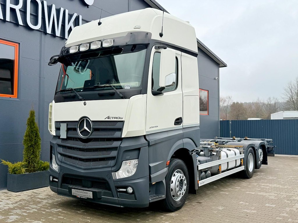 Mercedes-Benz Actros 2545 / E6 / GIGASPACE / BDF / firanka / plandeka / chłod kamion šasija