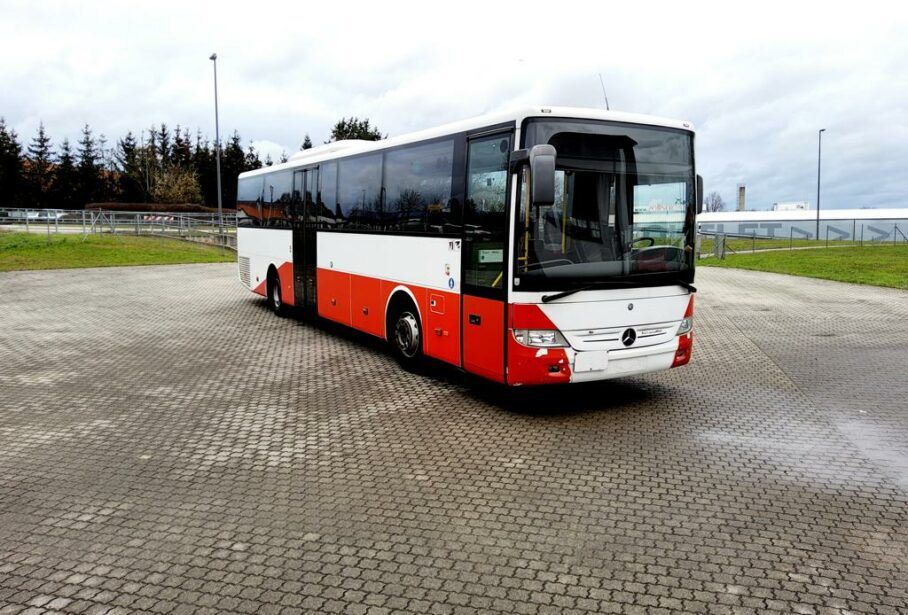 Mercedes-Benz O 550 Integro prigradski autobus