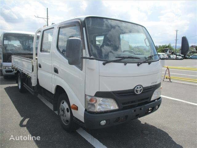 Toyota DYNA kamion s ravnom platformom < 3.5t