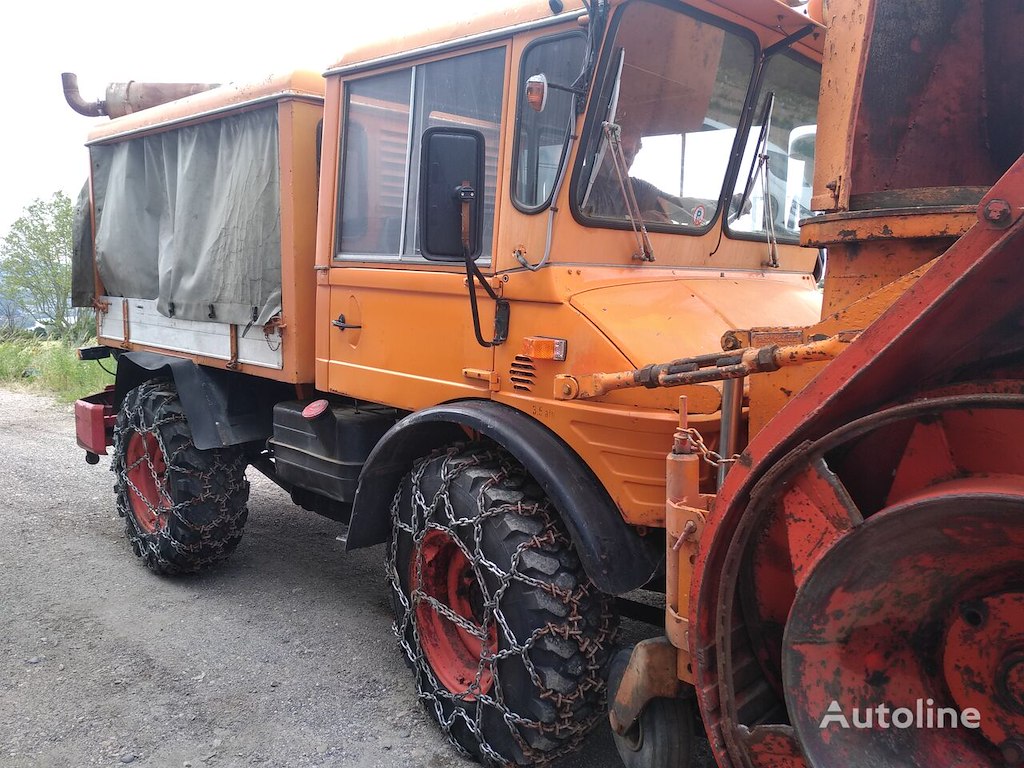 Mercedes-Benz UNIMOG 406A masina za ciscenje snijega