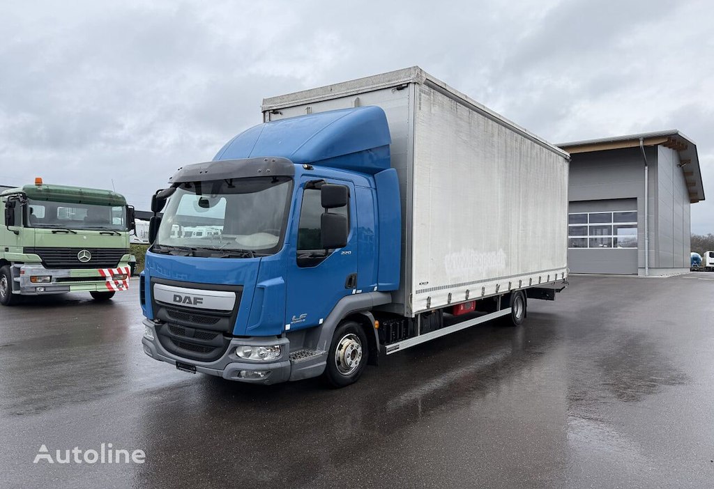 DAF LF 220 108 4x2 Blache kamion s ceradom