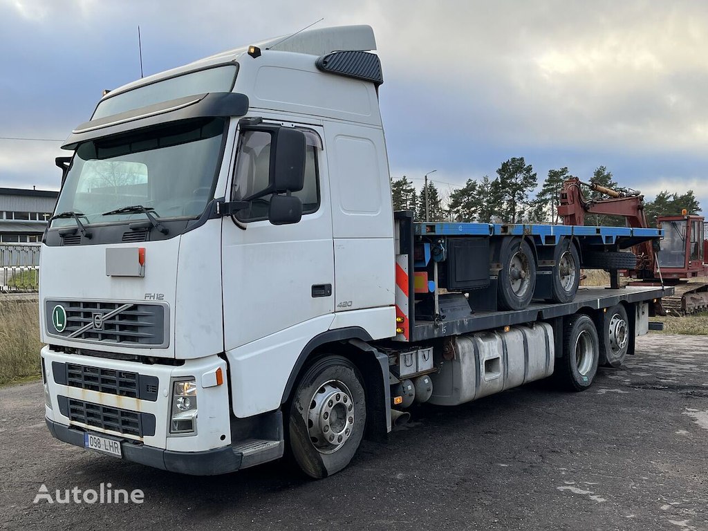 Prodaje se Volvo FH12 kamion platforme na aukciji