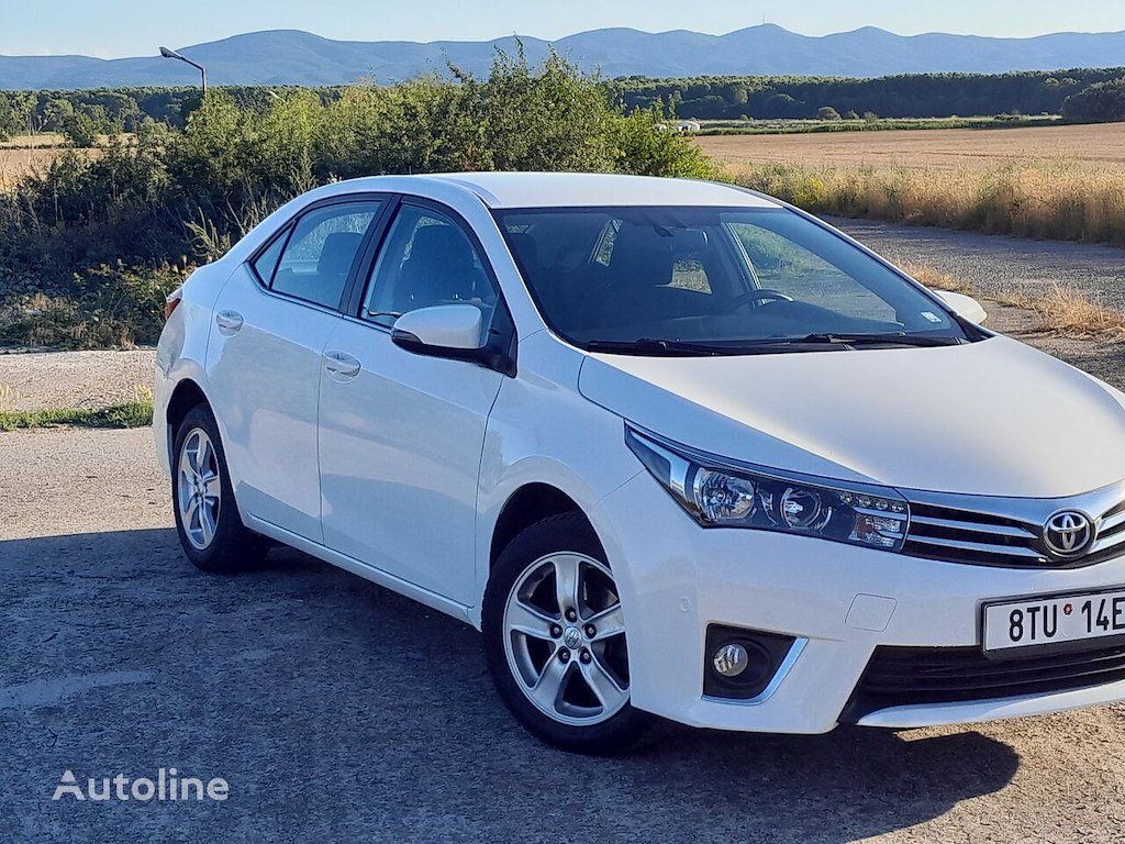 Toyota Corolla 1.6 sedan