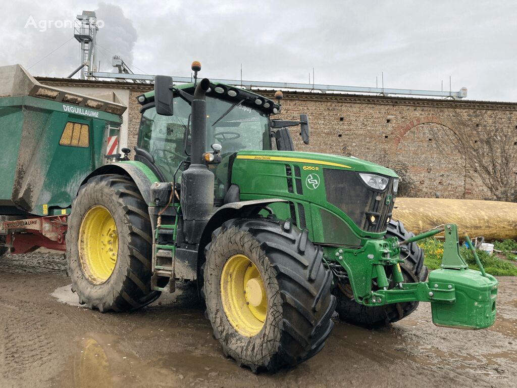 John Deere 6250R traktor točkaš