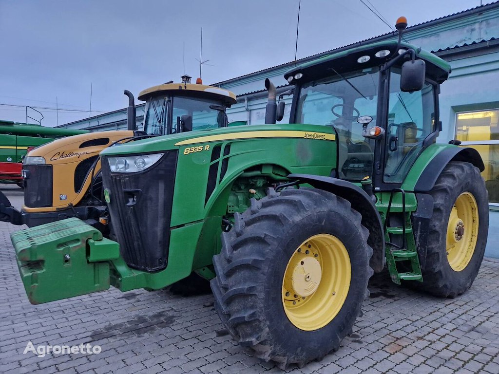 John Deere 8335 R traktor točkaš