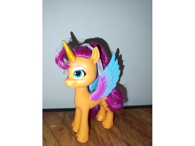 MY LITTLE PONY Movie rainbow reveal Jednorog