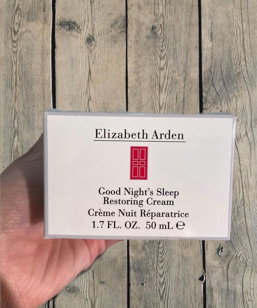 Elizabeth Arden 50ml krema za lice. Zbog vraćanja paketa prvo uplata