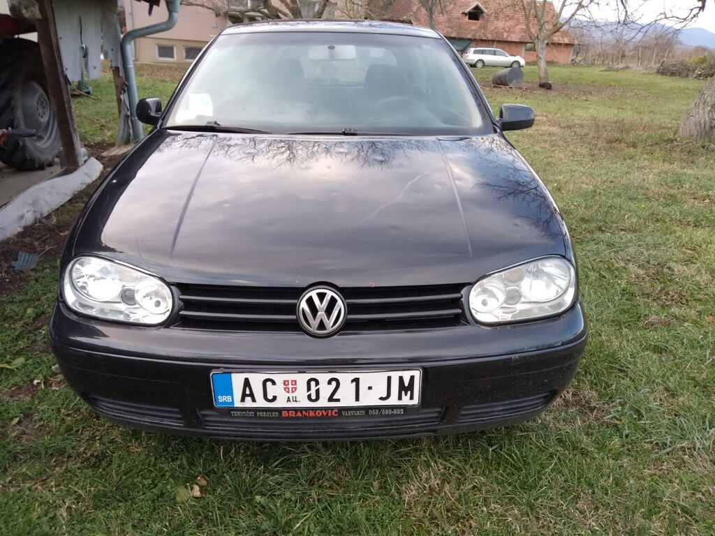 Na prodaju golf 4 1.9 sdi 2003 godište crne boje troje vrata