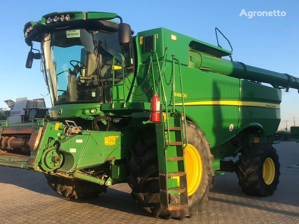 John Deere S 680 i kombajn za žito