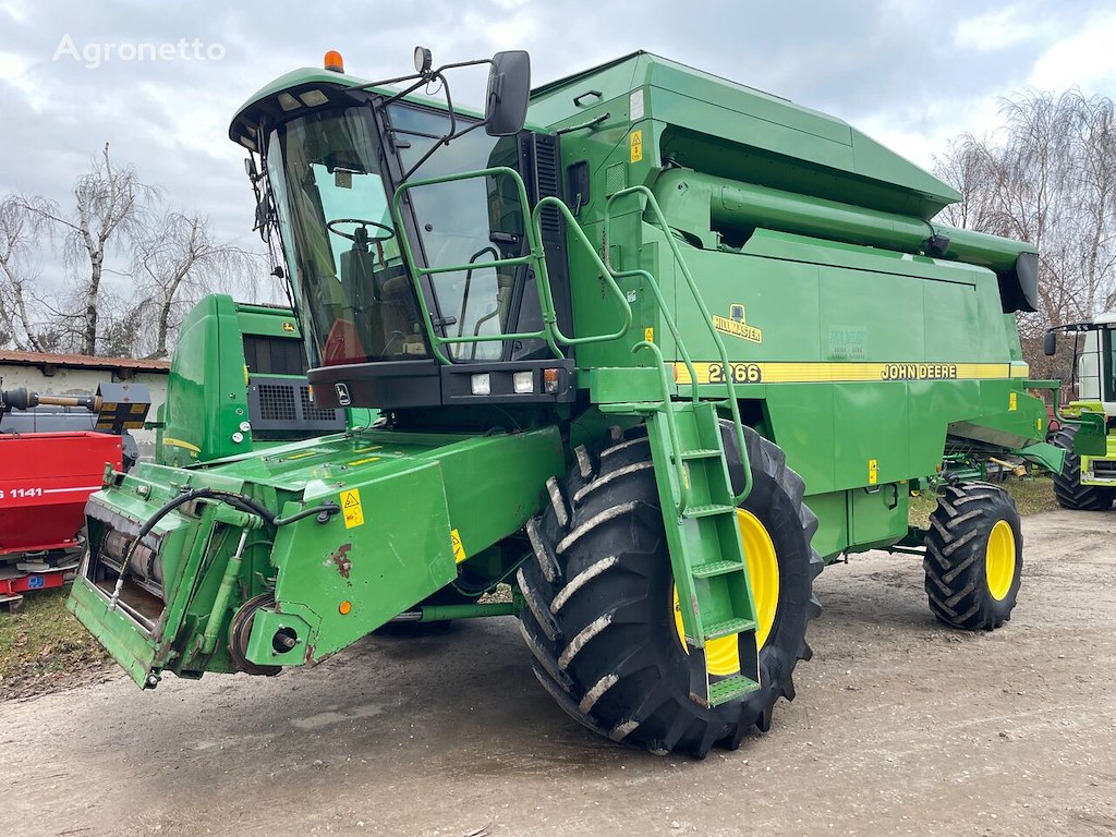 John Deere 2266 Hillmaster kombajn za žito